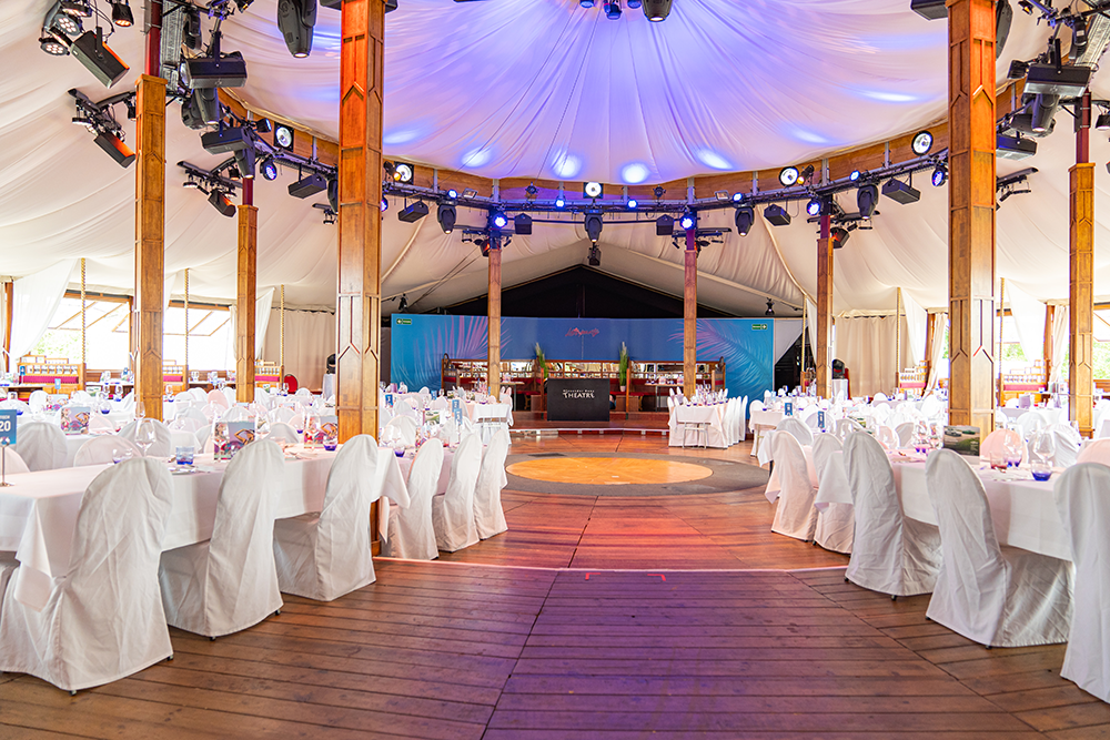 Summer Nights Theatre | Das Zelt